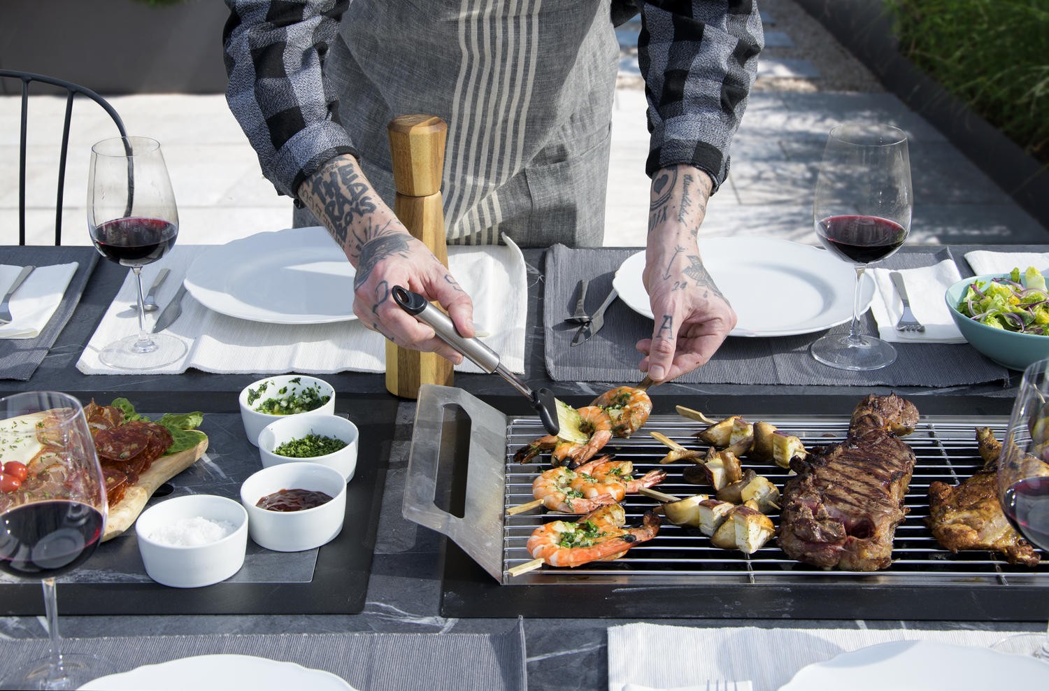 Table barbecue intégré pour 8-10 personnes 220 X 120 X 75 cm - 2 Grills ...